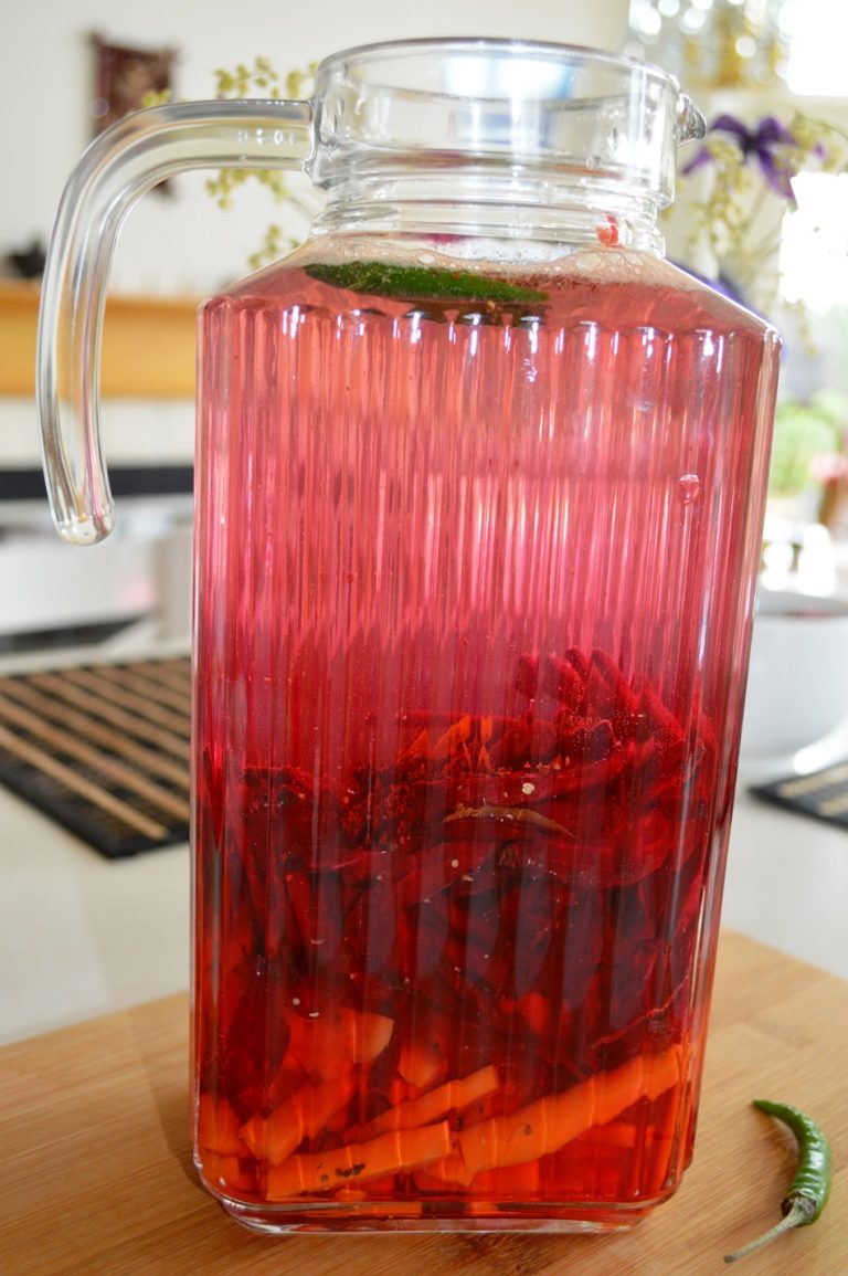 Carrot Beet Probiotic Beverage aka Gajar Beet ki Kanji | Aarti Batavia ...